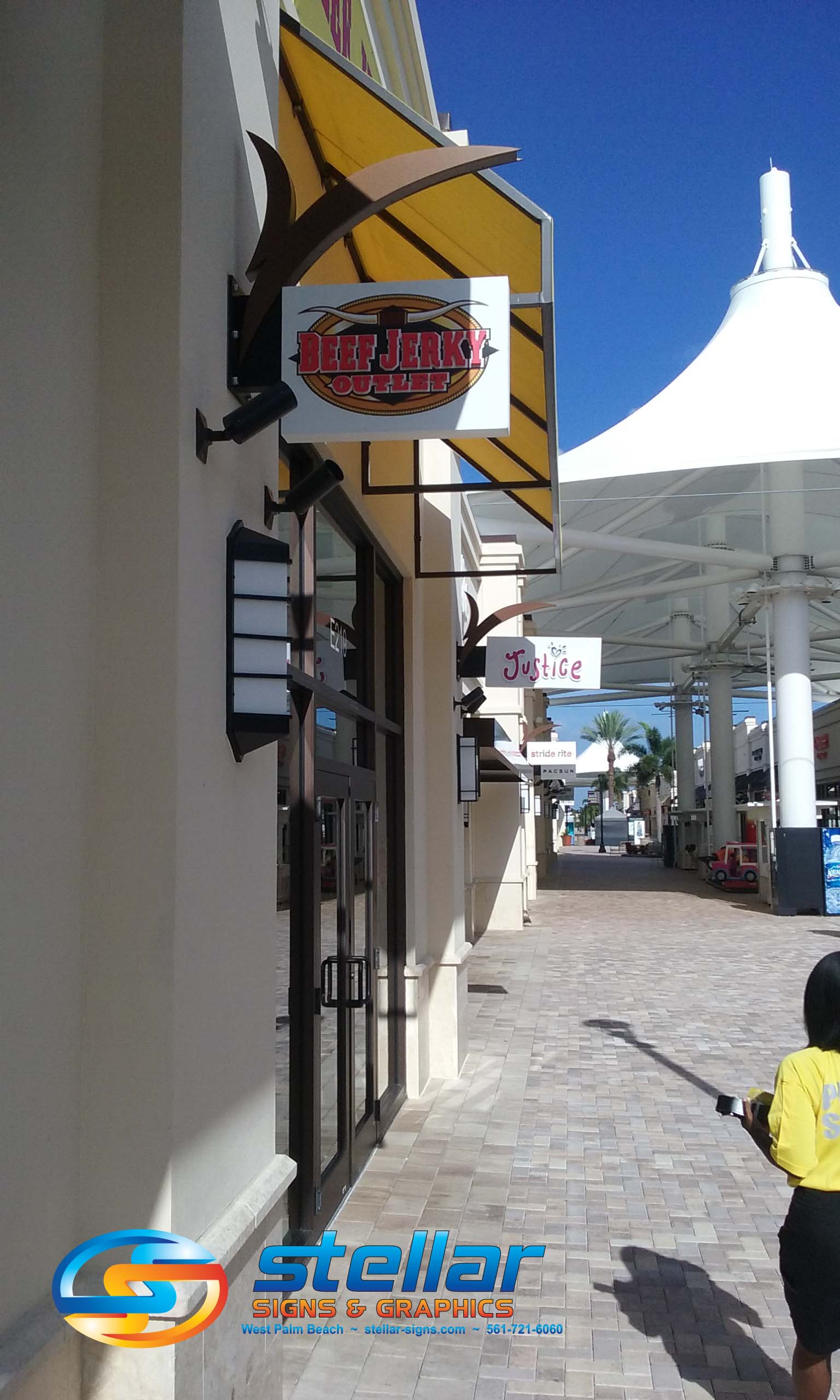 Exterior Blade Signs for Outlet Malls in West Palm Beach FL :Stellar ...